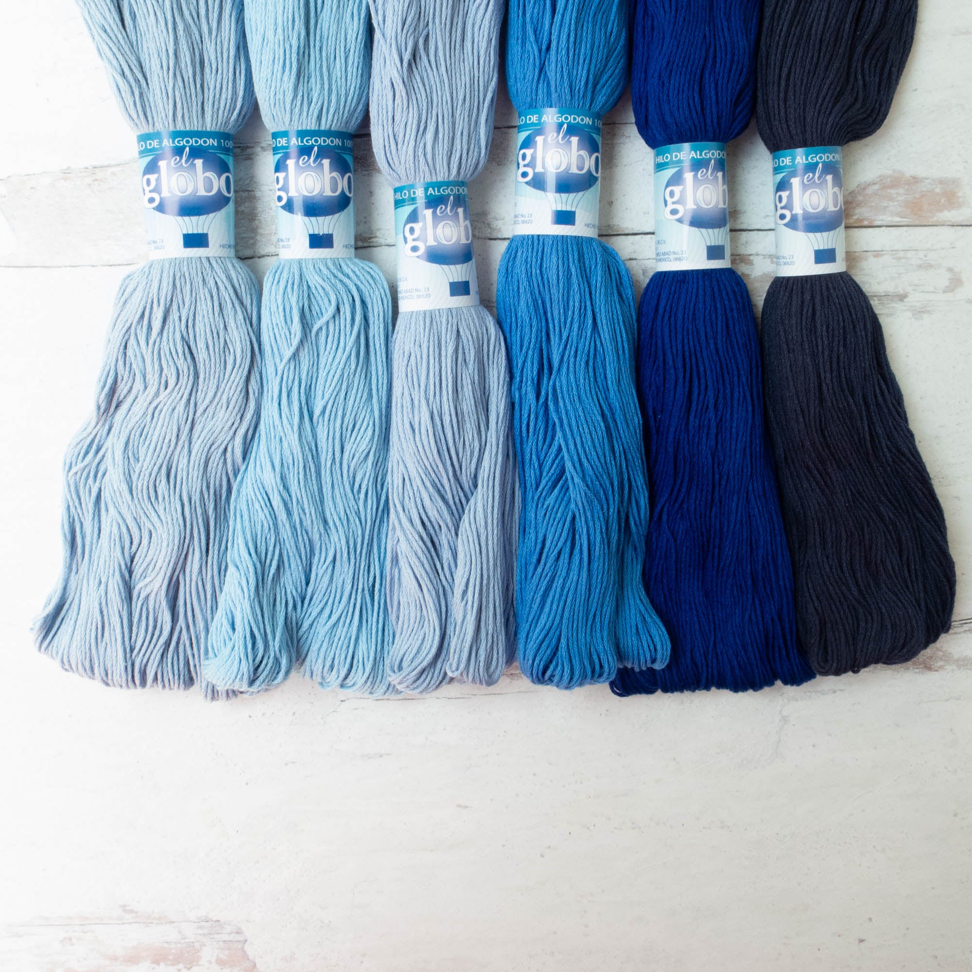 Hilo Vela El Globo Embroidery Thread - Dark Blues – Snuggly Monkey