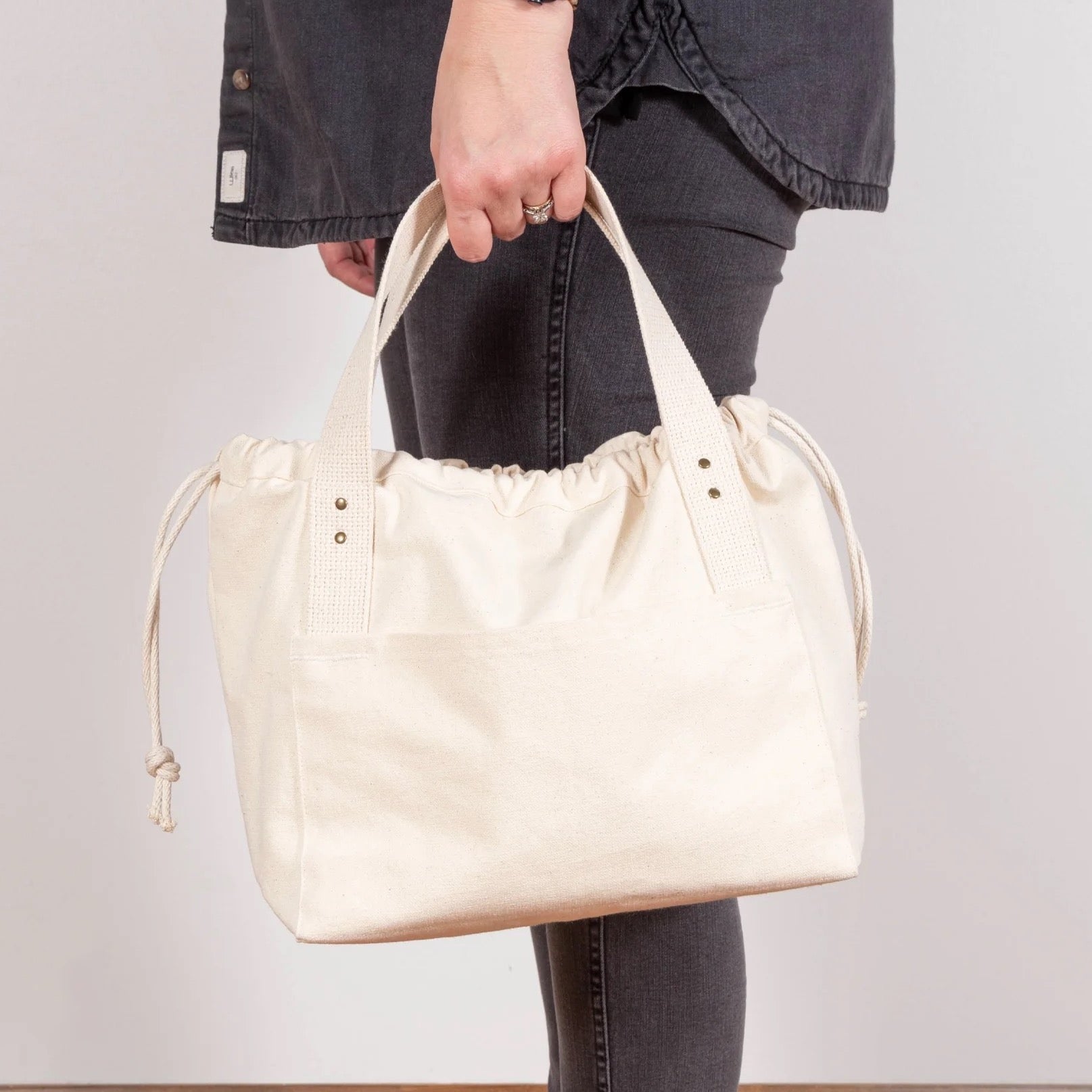 Grainline Studios Sewing Pattern - Town Bag - Snuggly Monkey