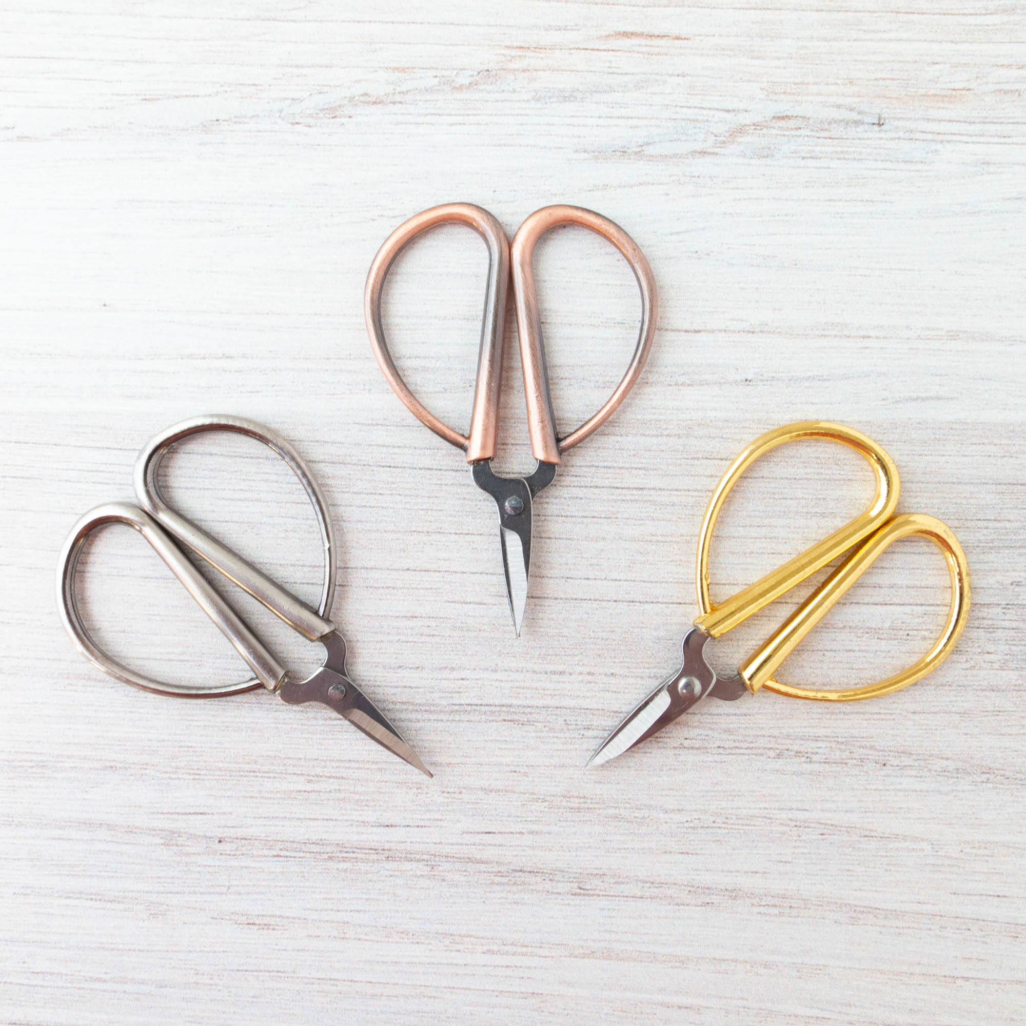 2.25" Petites Heirloom Embroidery Scissors – Snuggly Monkey