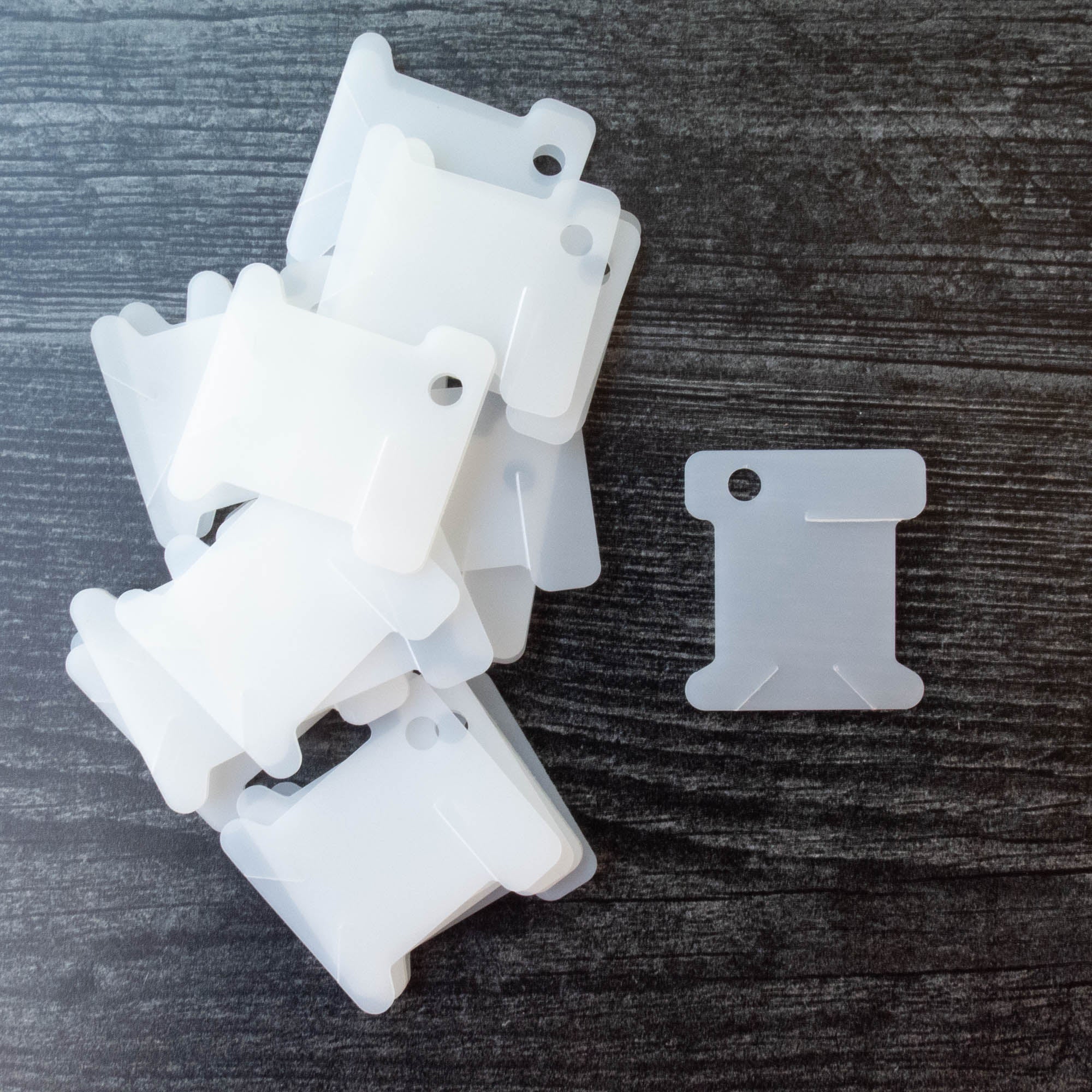 Plastic Floss Bobbins (25 pack) - Snuggly Monkey