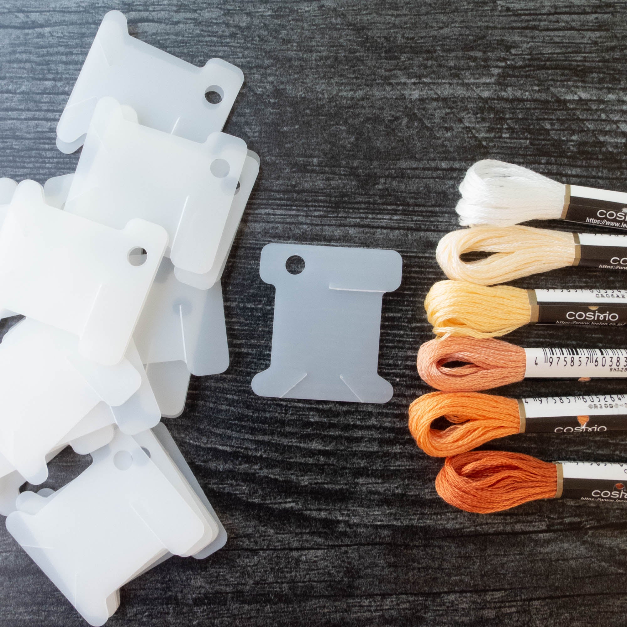 Plastic Floss Bobbins (25 pack) – Snuggly Monkey